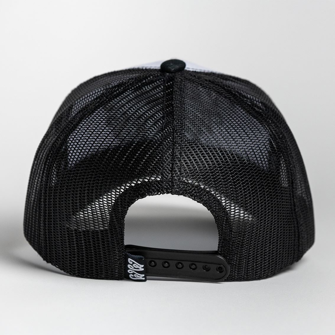 NUTS BLACK & WHITE – Queuecaps